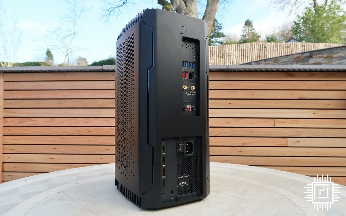 Corsair One i300 review: don't judge me by me size! | Club386