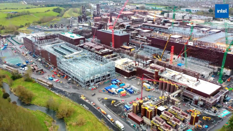 First EUV machine arrives at Intel's Fab 34 plant in Ireland | Club386