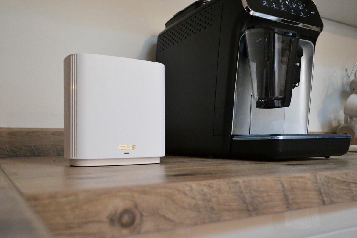 Router vs. mesh networking: how to eliminate Wi-Fi deadspots around the ...