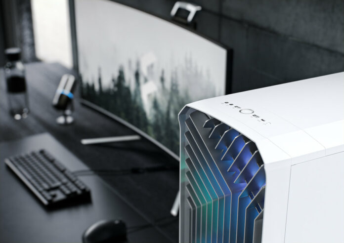 Fractal Design unveils snow-white Torrent chassis lineup | Club386