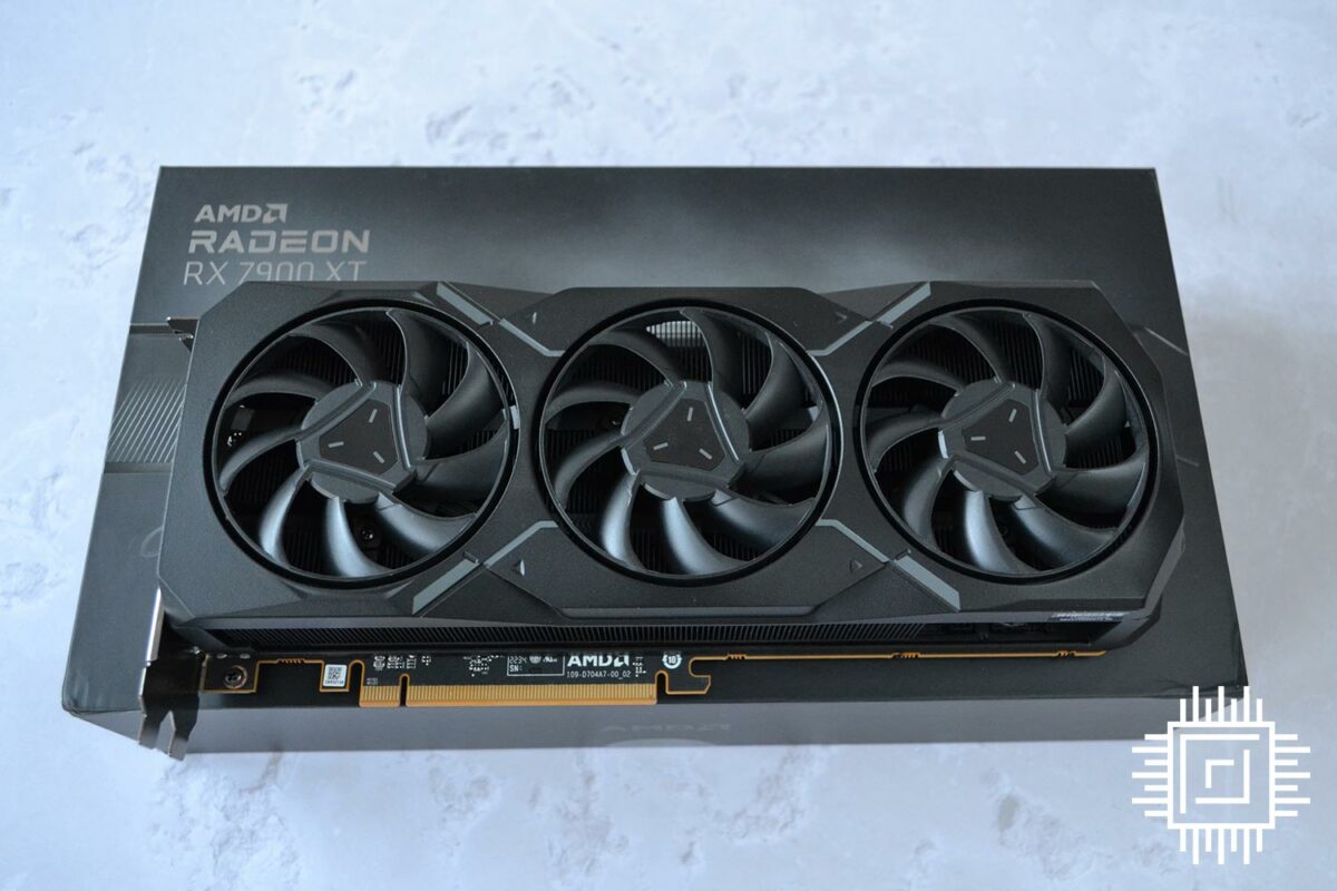 AMD Radeon RX 7900 XT unboxing and first look | Club386