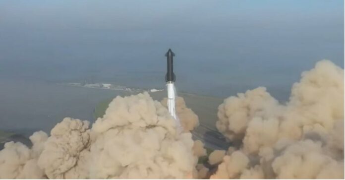 The world's most powerful rocket, Starship, finally takes to the skies ...