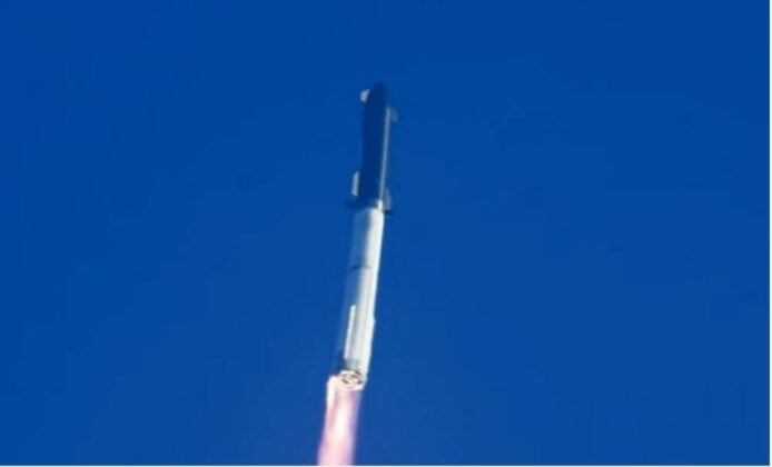 The world's most powerful rocket, Starship, finally takes to the skies ...