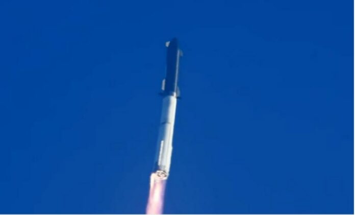 The world's most powerful rocket, Starship, finally takes to the skies ...