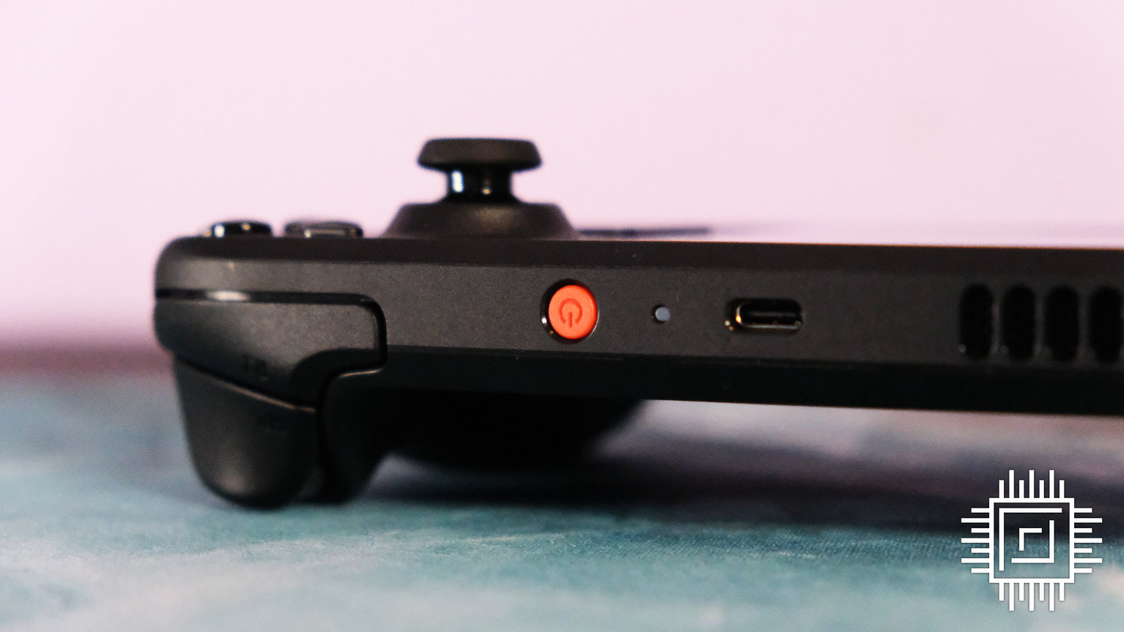 Steam Deck OLED review: gaming handhelds just got better | Club386