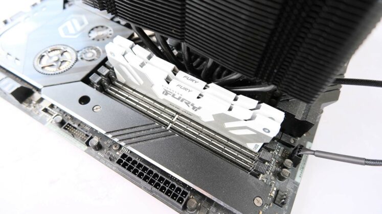 How to install memory (RAM) and avoid halving your performance