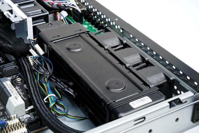 InWin makes it rain inside its AI servers