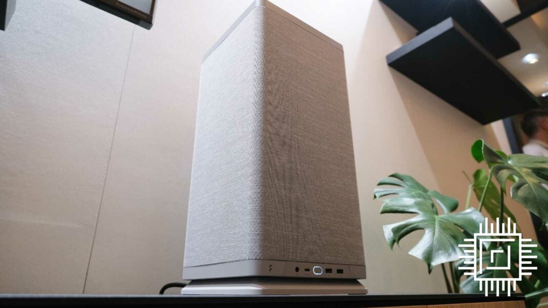 Fractal debuts sleek and stylish Mood and Era 2 ITX PC cases | Club386