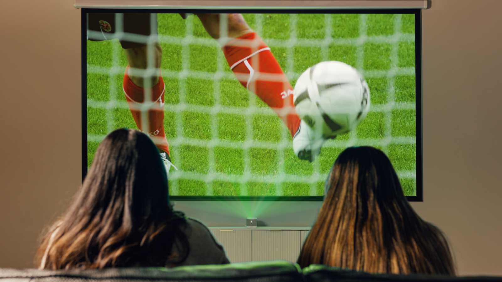 Philips Screeneo UL5 Smart UST projector has a big early discount