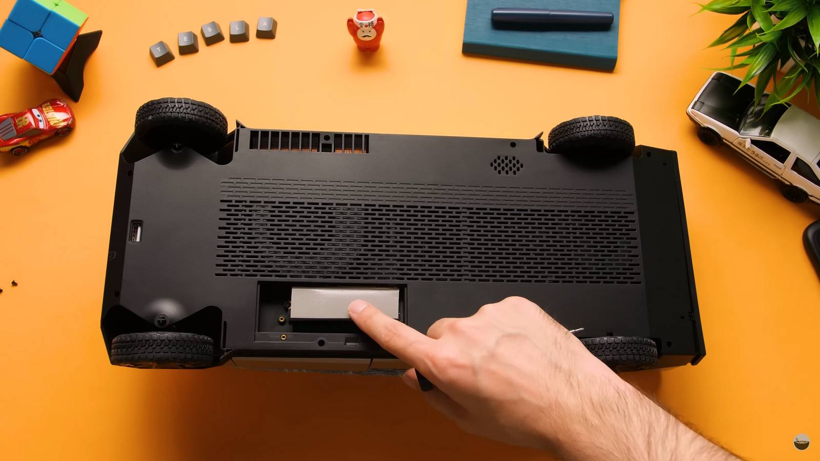 The Cybertruck PC is anything but cool | Club386