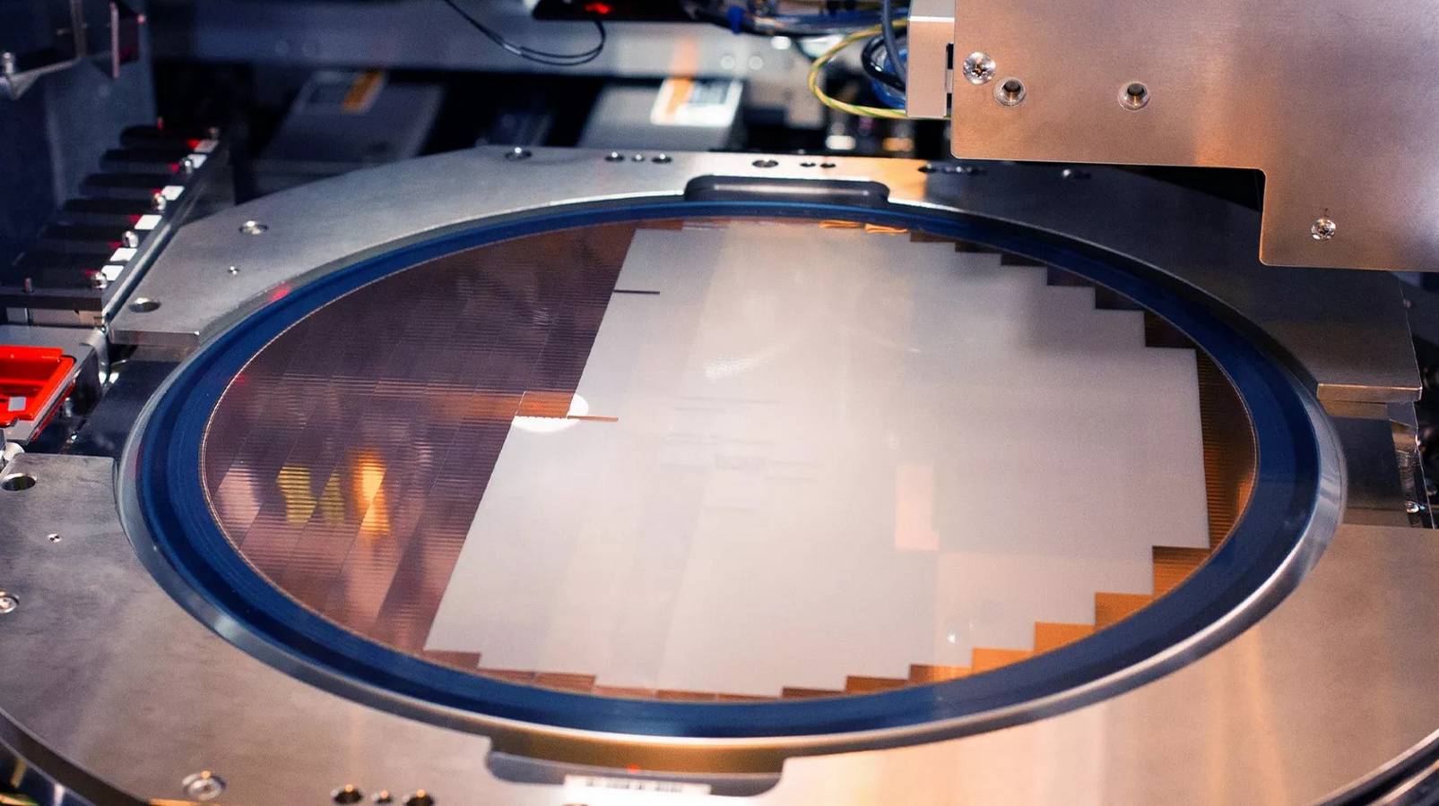 Nvidia may select Intel for some of its H100 GPU production | Club386