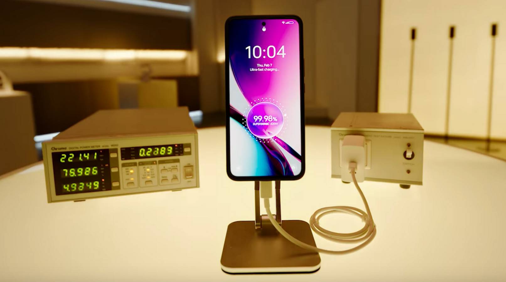 Realme reaches 100% phone charging in 5 minutes with 320W | Club386