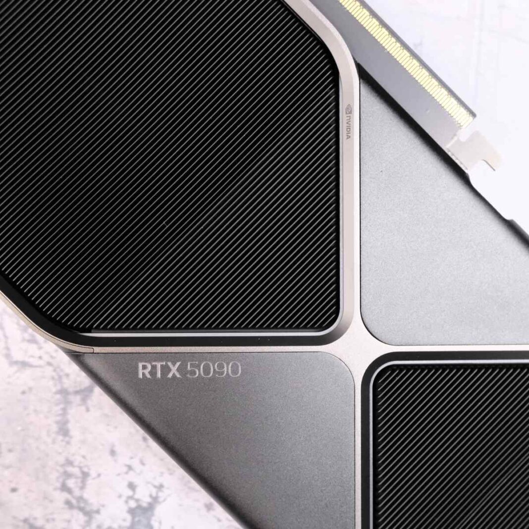 Nvidia GeForce RTX 5090 Founders Edition unboxing and first look | Club386