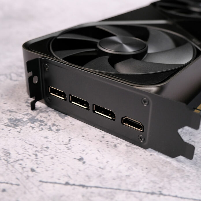 Nvidia GeForce RTX 5090 Founders Edition unboxing and first look | Club386