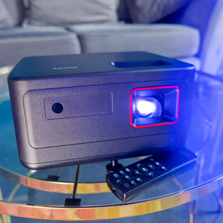 Philips GamePix 900 review: wall-sized gaming on a budget | Club386