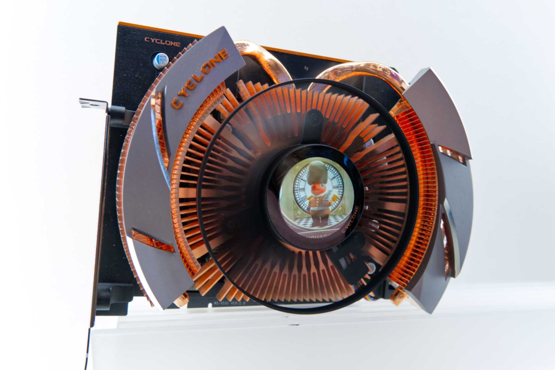 MSI whips up a Cyclone with its new LCD-clad graphics card | Club386