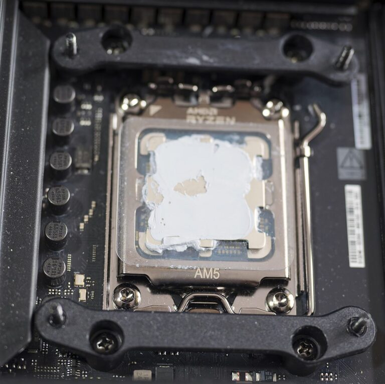 I tried every way to apply thermal paste, here's what I found | Club386