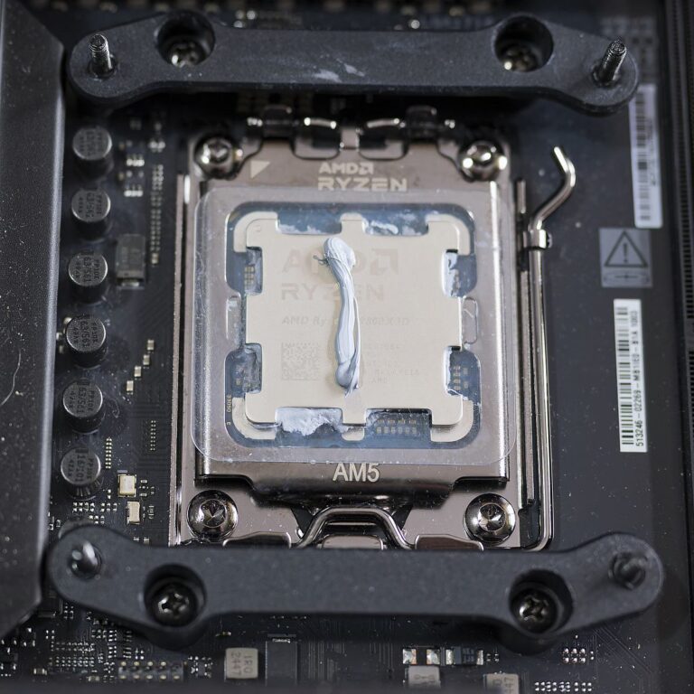 I tried every way to apply thermal paste, here's what I found | Club386