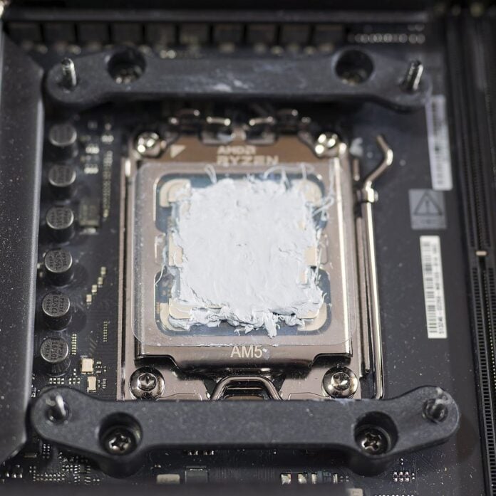 I tried every way to apply thermal paste, here's what I found | Club386