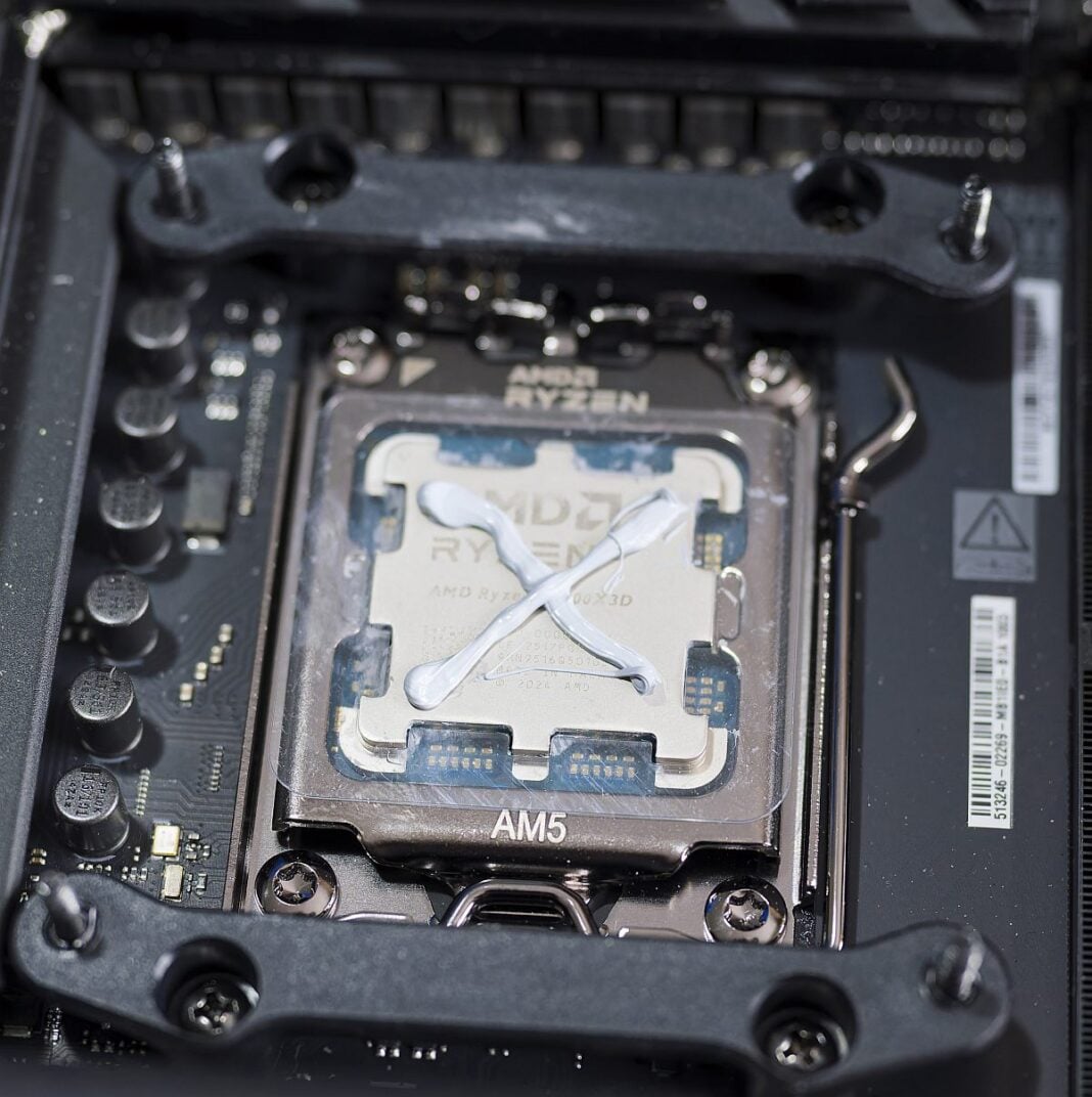I tried every way to apply thermal paste, here's what I found | Club386