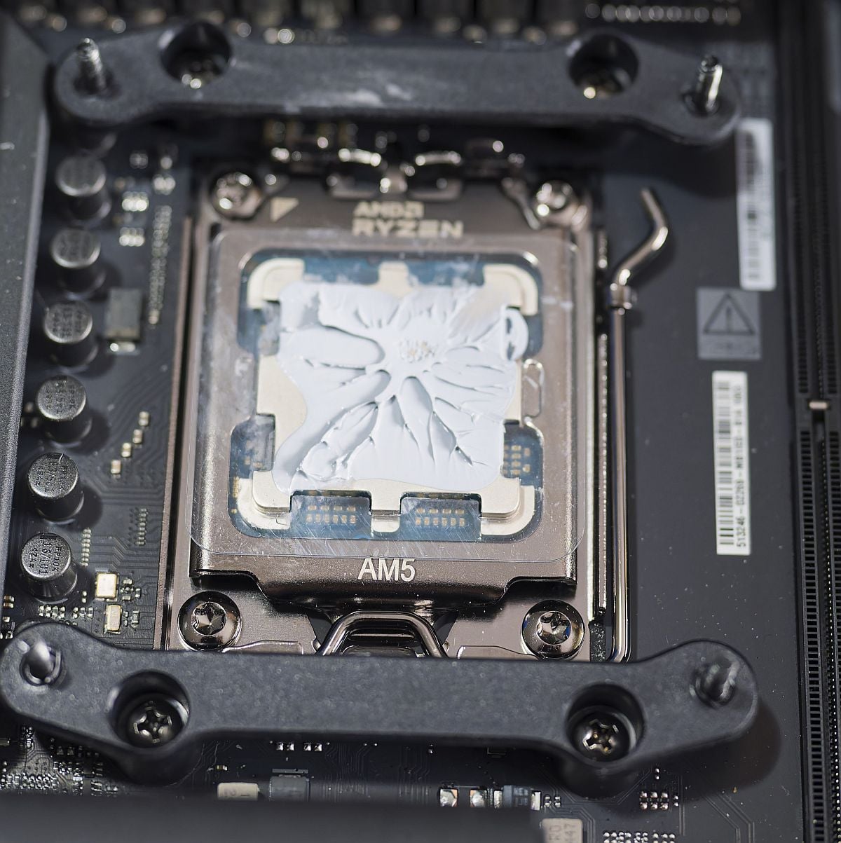 I tried every way to apply thermal paste, here's what I found | Club386
