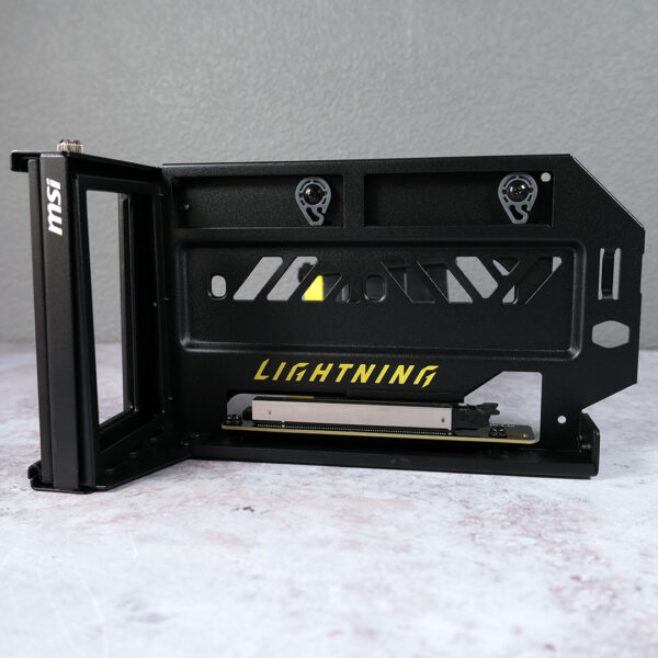 MSI GeForce RTX 5090 Lightning Z unboxing and first look | Club386
